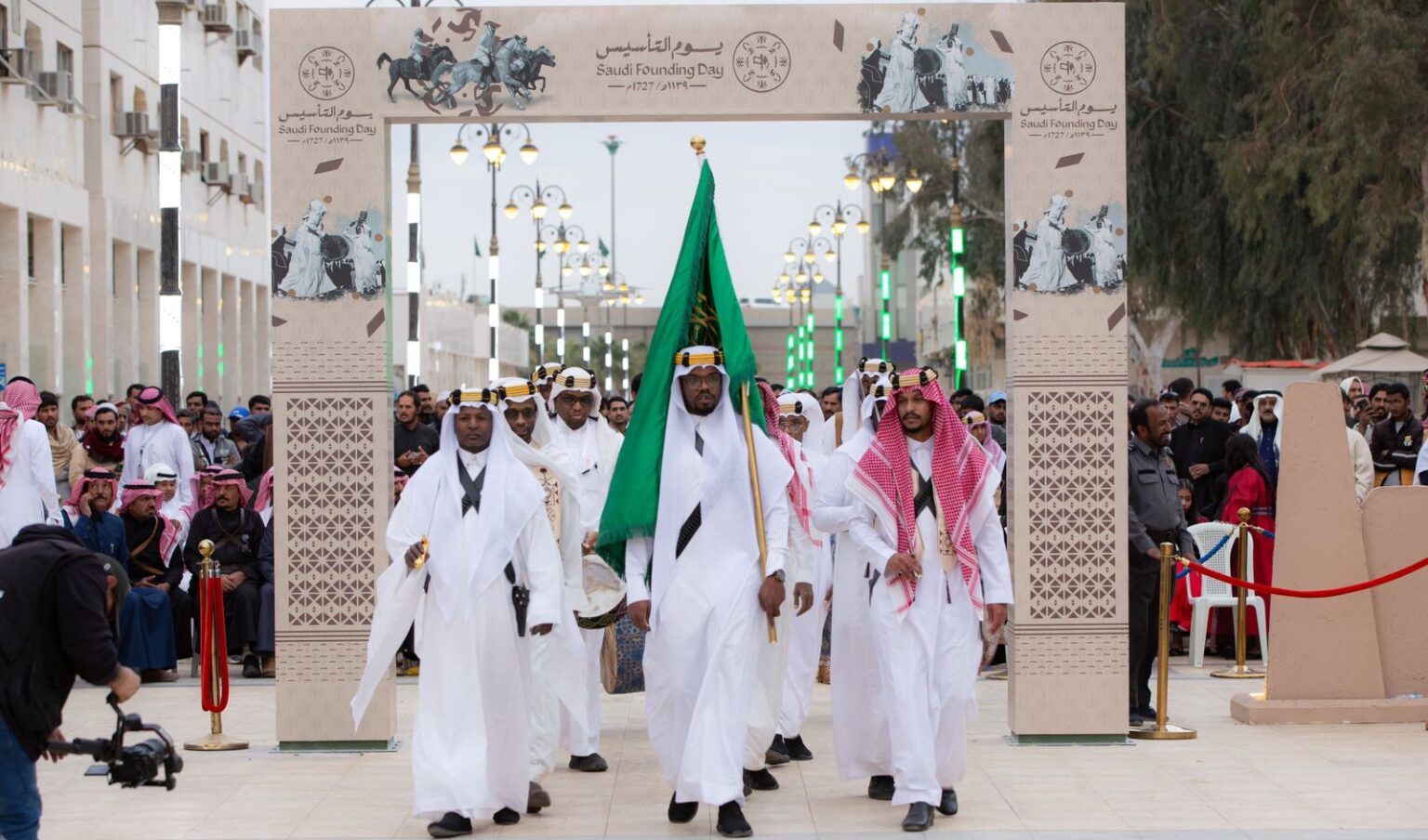 أمانة تبوك تحتفي بيوم التأسيس بجملة من الفعاليات المجتمعية بجادة الأمير ...